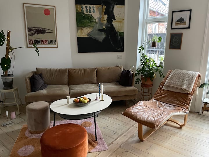Farverig Og Hyggelig Lejlighed Med Lækker Altan - Copenhaguen