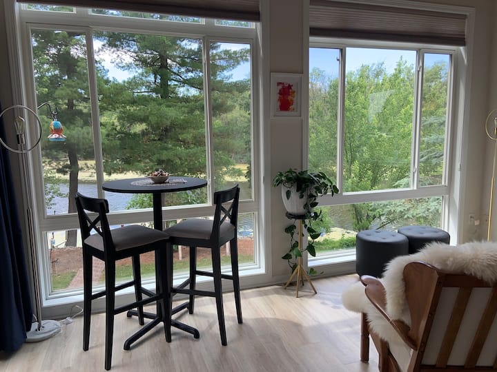 Scenic Waterfront Wolf River Vacation Home - New London, WI