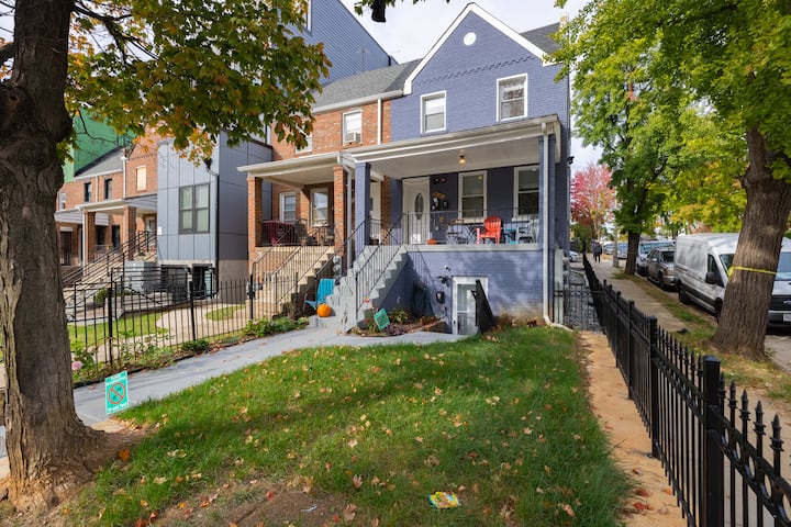 Renovated Basement Apartment Two Bedroom Two Bath - Washington, D.C.