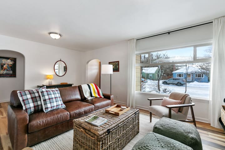 3br/2ba Retreat | Walk To Campus + Mtn Views - Missoula, MT