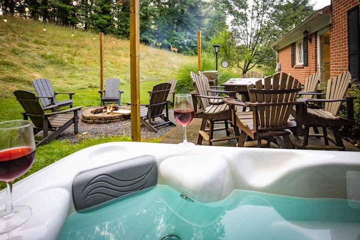 Nrg Oasis-gameroom-hottub- Fire Pit - Hilltop, WV
