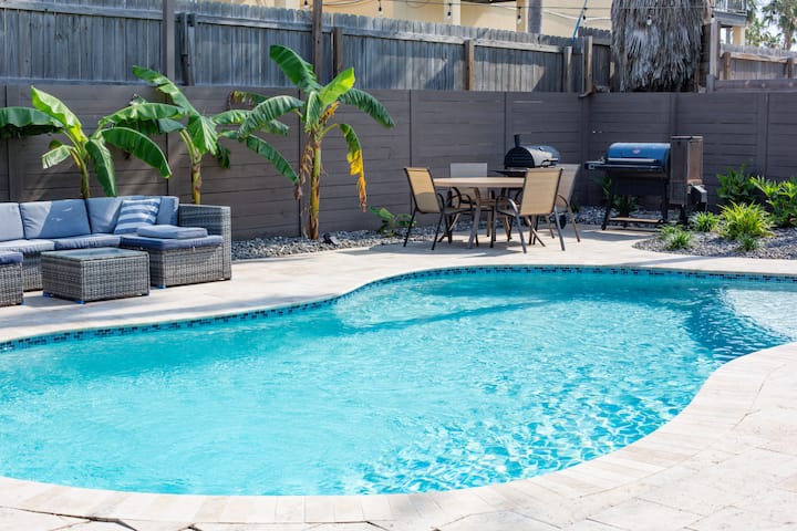 Heated Pool, Top-floor Condo @ Beach Center - South Padre Island