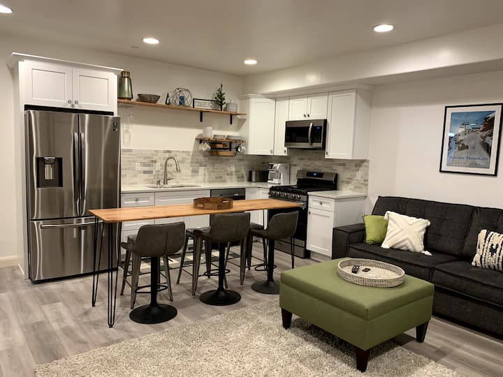 Eight Miles To Snowbasin! 15 Miles To Powder Mtn! - Huntsville, UT