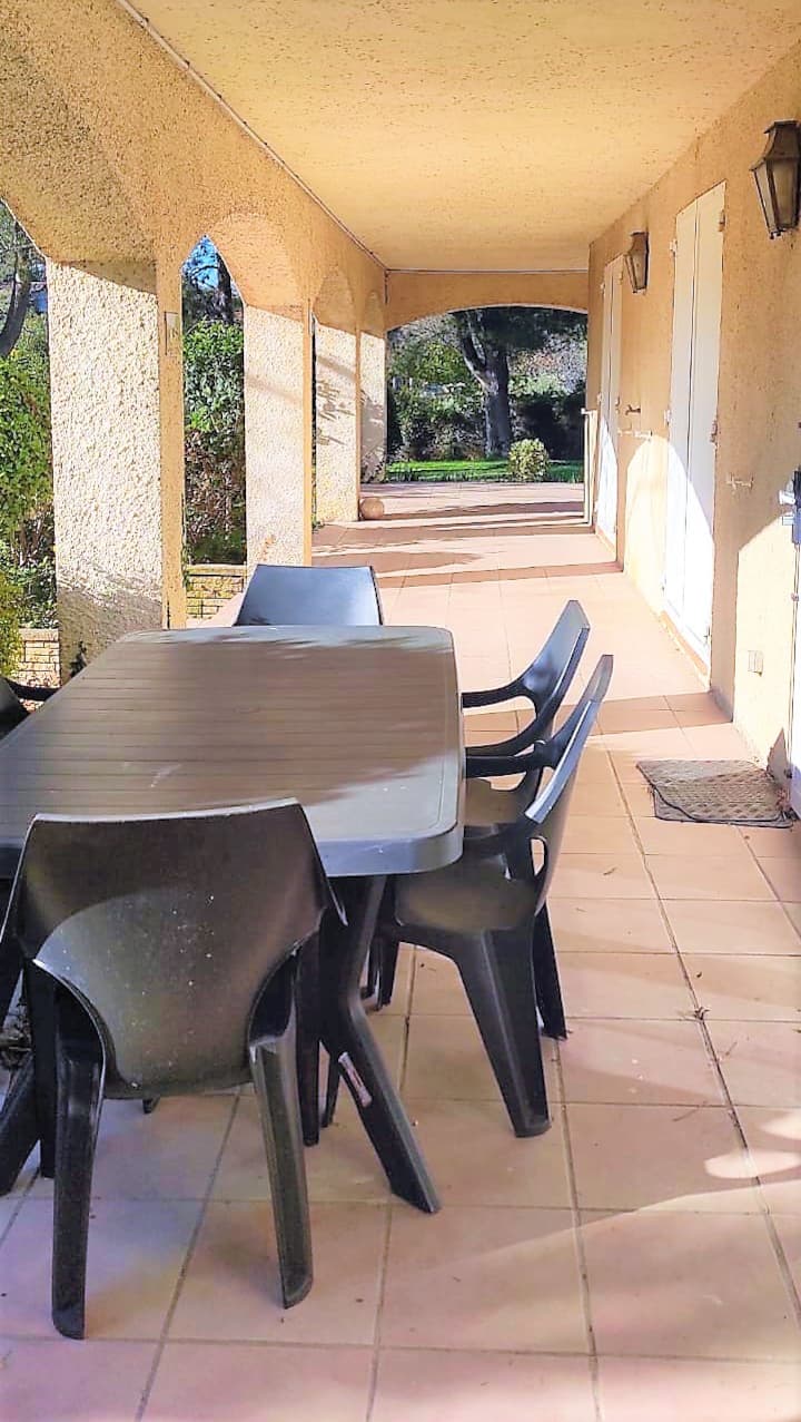 Te/lieu Calme & Prisé; Piscine, Garrigue, Provence - Nîmes