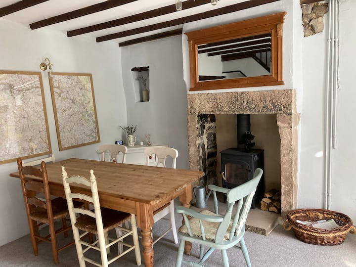 Cosy, Spacious 3 Bedroom Cottage With Log Burner - Wirksworth