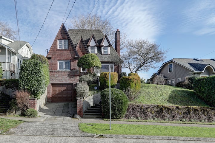 Quaint Ravenna Home Near Light Rail,uw & Childrens - Seattle, WA