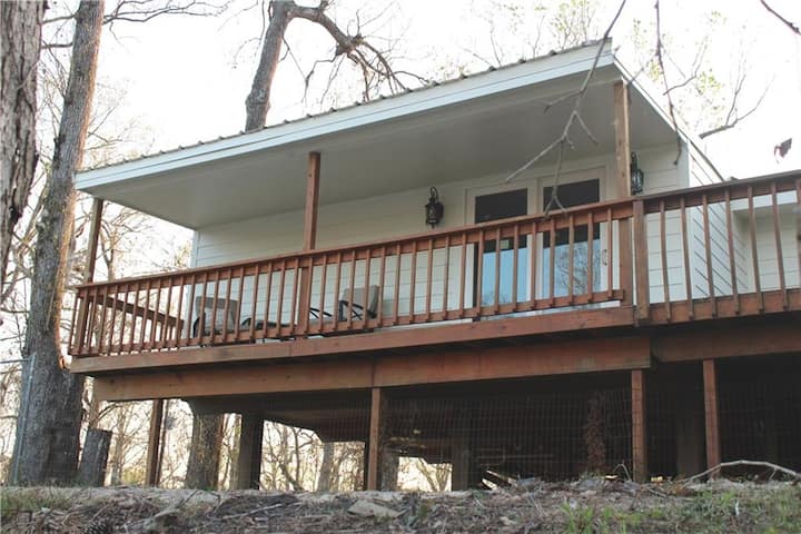 Relaxing Water Front Home - Sam Houston Jones State Park, Lake Charles