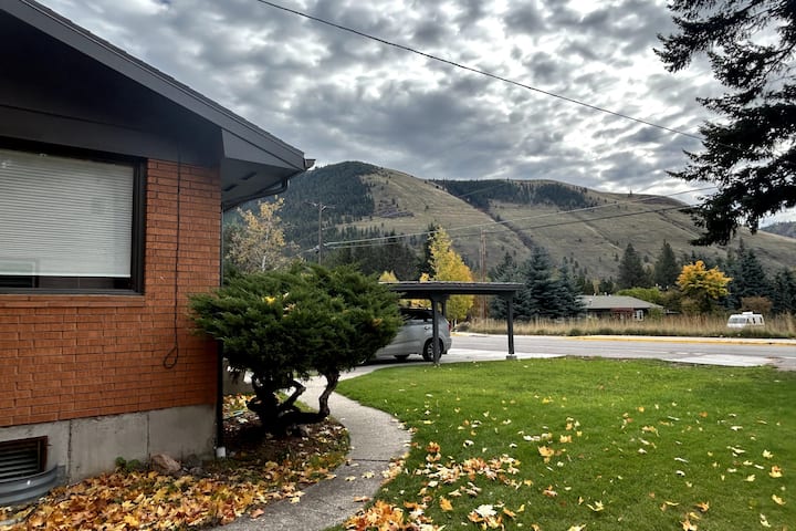 1-bedroom Rattlesnake Retreat - Monthly Rental! - Missoula, MT