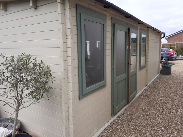 Self Contained Lodge 1 Double Bed + Optional - Isle of Sheppey