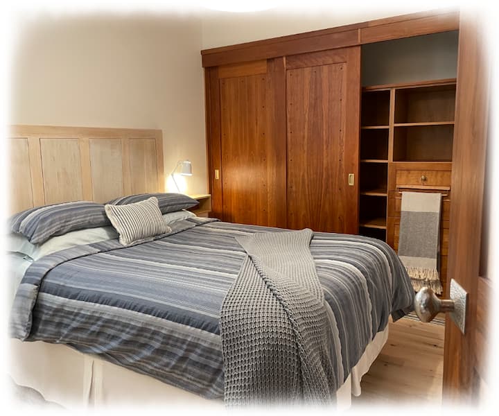 Lunar Suite In The Historic Leader Building - Regina