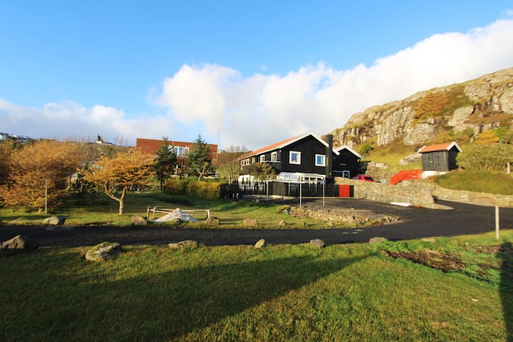 Unique Location | Boðanes | Hoydalar | 6 Br Villa - 페로 제도
