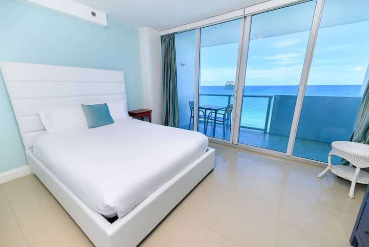 Panoramic Beach View | Balcony + Divider + Valet - Miami Beach