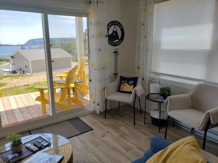Whitecap Cottage - Beachfront Cabot Trail - Ingonish Beach, NS