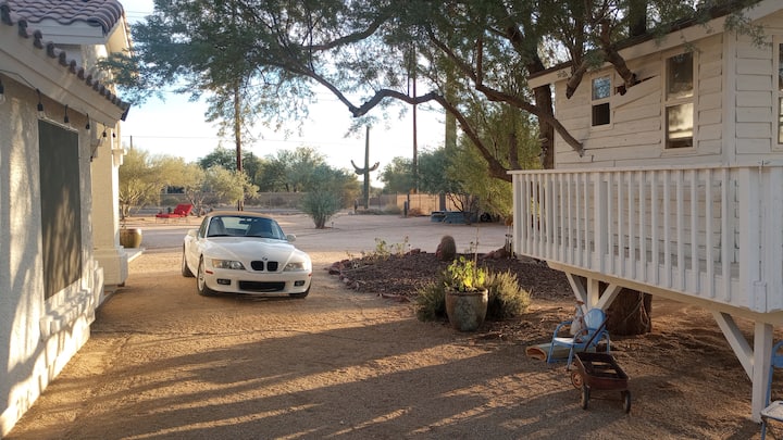 Sunflower Ranch Withtree House - Cave Creek, AZ