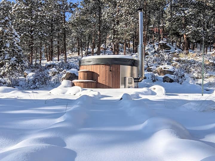 Bear Cabin | 10 Acres | Hot Tub - Staunton State Park, Pine