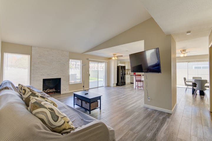 Special Sale! King Bed! Ev Charger! Rain Shower! - Las Vegas, NV