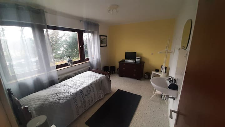 Einzelzimmer In Einliegerwohnung - Stolberg