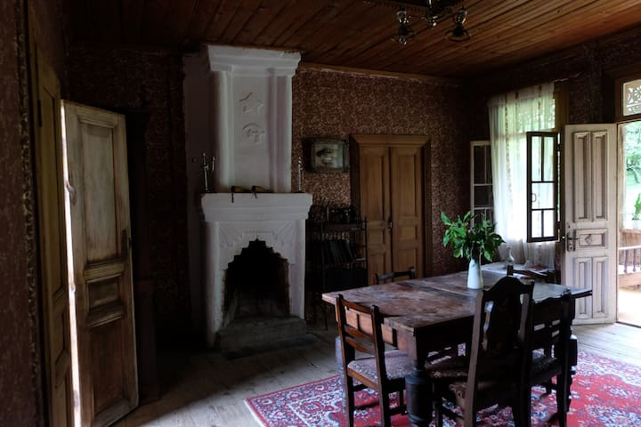 Parna’s Comfortable Tradiontal House In Riverside - Georgia