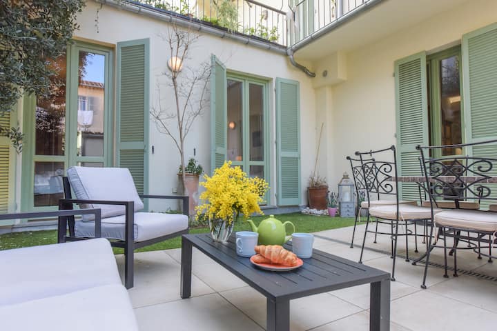 Lovely 2-bedroom Apartment With Garden - Antibes