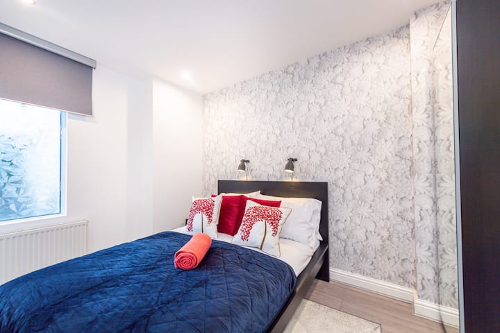 Pear Blossoms One Bedroom Apartment - Liverpool