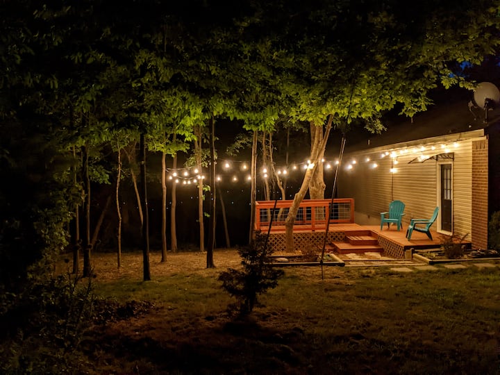 Bike Bungalow- Peaceful Retreat, Garden Tub - Decatur, AR