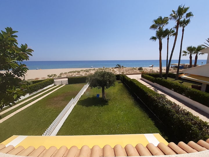 Amazing House In Front Of The Mediterranean Sea - Torredembarra