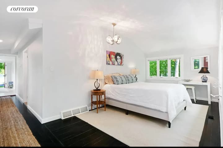 Newly Renovated 2 Bedroom 1 Bath Cottage - Greenport, NY