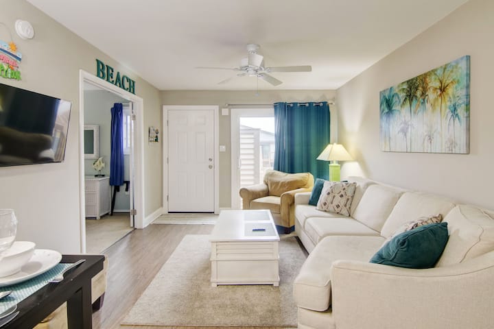 🌴Indoor/outdoor Pools, Balcony W/fenced Yard 🎾 & 🏀 - Maryland Beach, MD