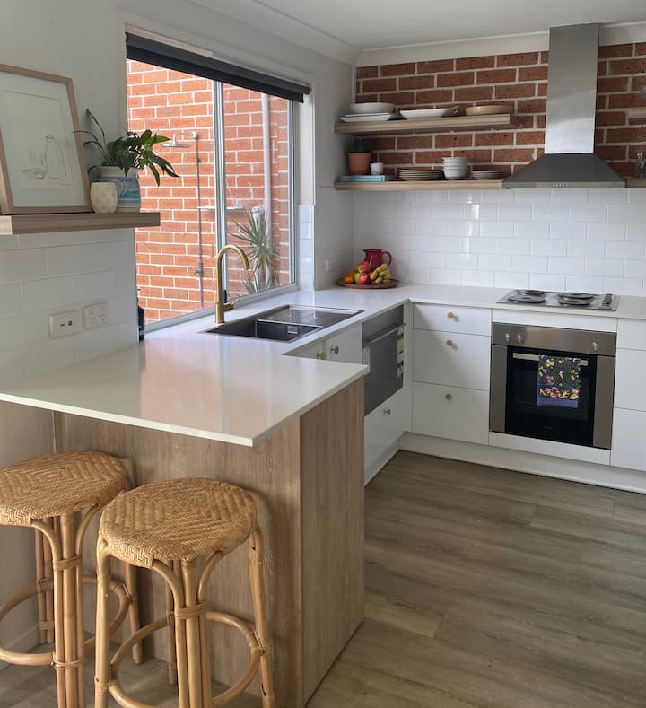 Relaxing, Family Friendly Close To Beach In Tugun. - Coolangatta