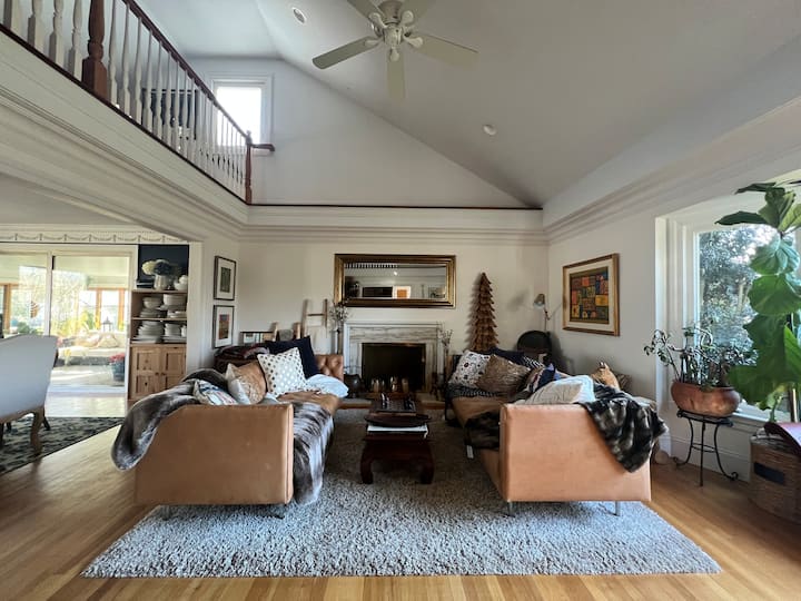 Cozy, Homey And Unique - A Home Away From Home. - White Plains, NY