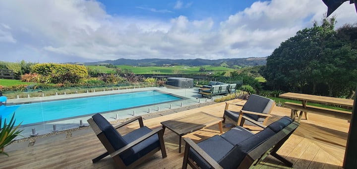 Matakana Farmhouse - Matakana