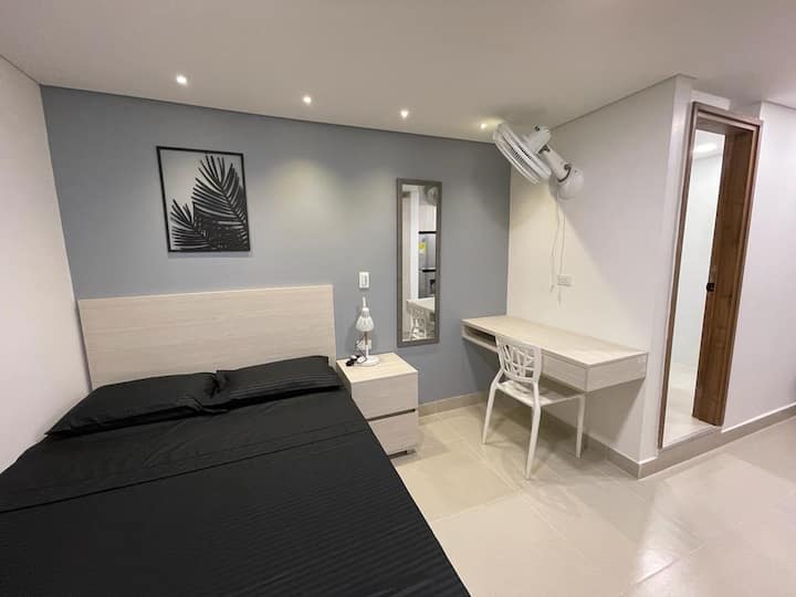 Lindo Y Confortable Apartaestudio, Medellín - Medellín
