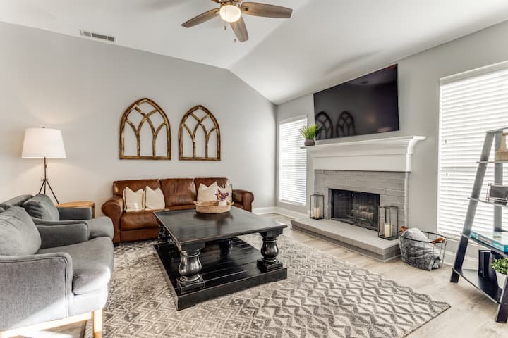 Fresh Updated 4 Bedroom One Story With Pool! - McKinney, TX