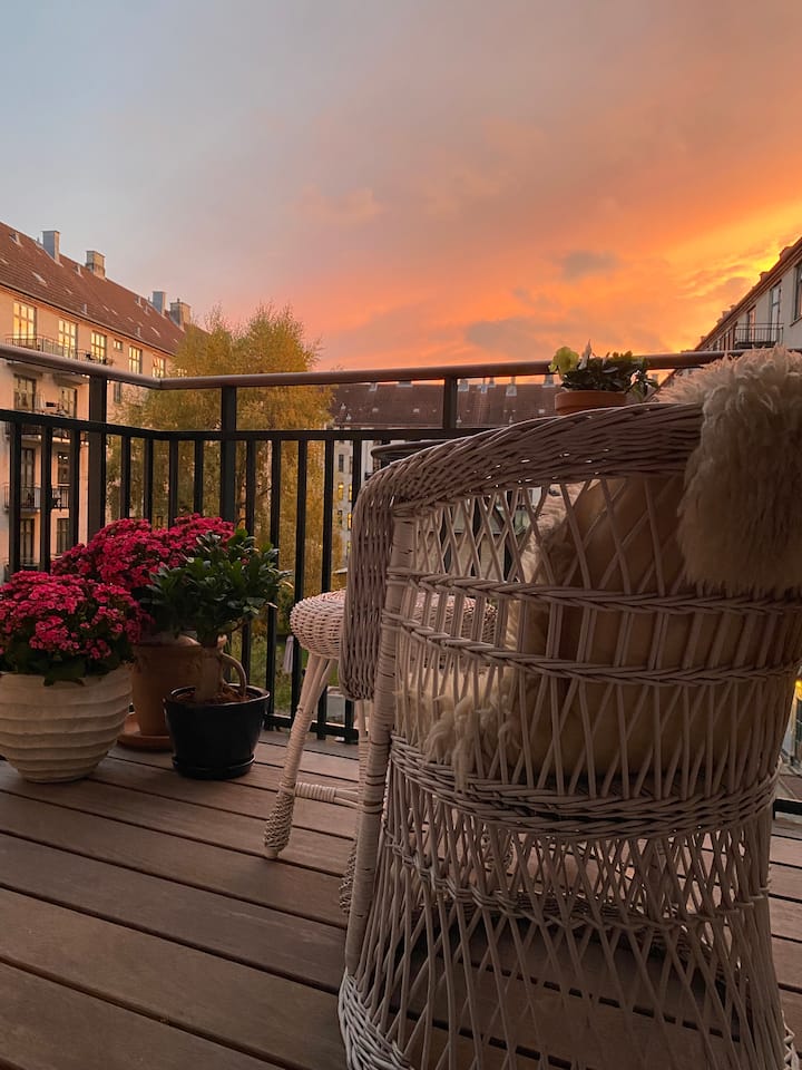 Central, Klassisk Lejlighed Med Altan Og Gårdhave - Köpenhamn