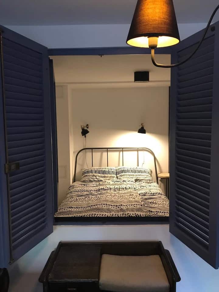 Your ❤ Place To Stay @ M4 ÚJbuda - Budapest