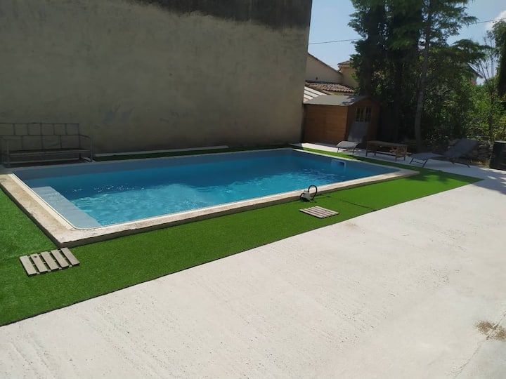 Villa 2 Chambres Sur Uzès, Avec Piscine - Uzès