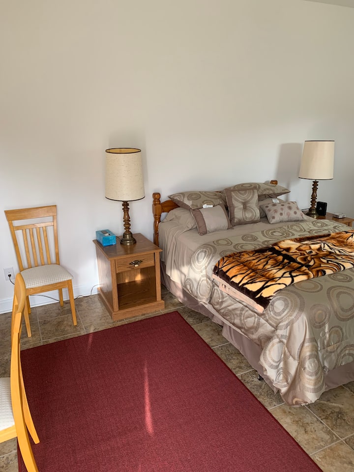 J & D’s Hideaway - Navarre, FL