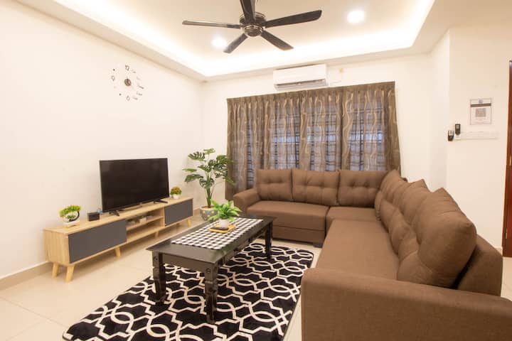 [Jns Homestay]@jb Pelangi With Car Park新山市中心 - Johor Bahru