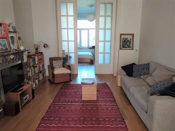 Charming Well-connected Apartment Of 100m - Schaerbeek