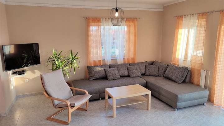 Lovely Holiday Home With Private Pool And Premium Hot Tub - Lake Velence