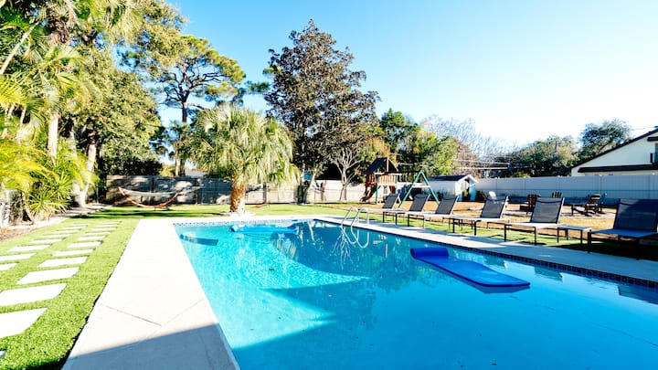 As Seen On Hgtv | 6 Miles To The Beach! Htd Pool - Sarasota, FL