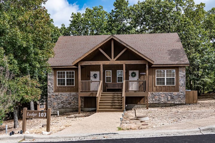 The Cozy Cabin Hideaway - Table Rock Lake