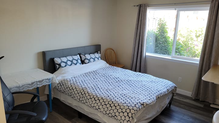 3 Beds+big Couch. 1 Huge Living Room+1 Big Bedroom - San Francisco Zoo, San Francisco