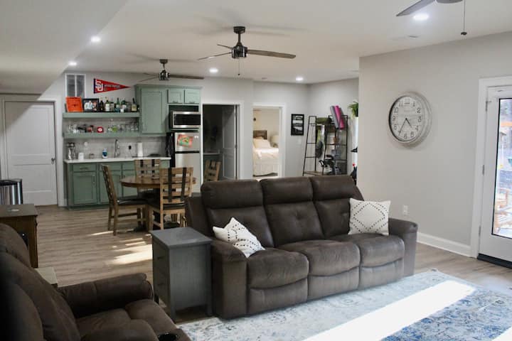 Spacious 2 Bdrm, 15 Mins From Uga Campus - Athens, GA