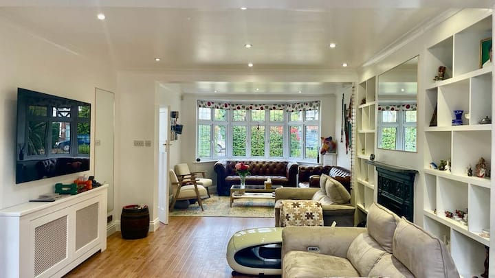 Privateroom Ensuit Shower & Sink By Richmond Park - Kingston upon Thames