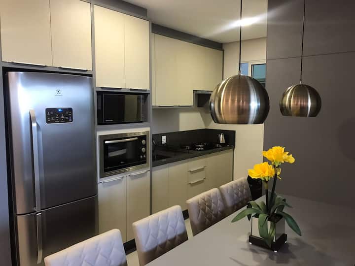 Apartamento De Alto Padrão Na Praia De Palmas - Sc - Governador Celso Ramos