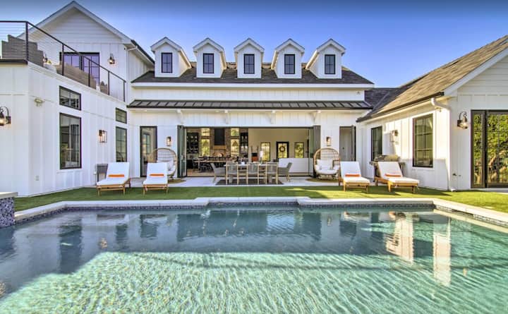 Luxury Home W/ Breathtaking Views On Avocado Grove - Temecula, CA