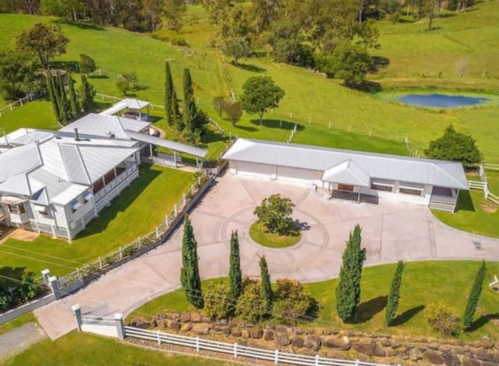 Luxurious Estate Providing The Perfect Getaway. - Beaudesert
