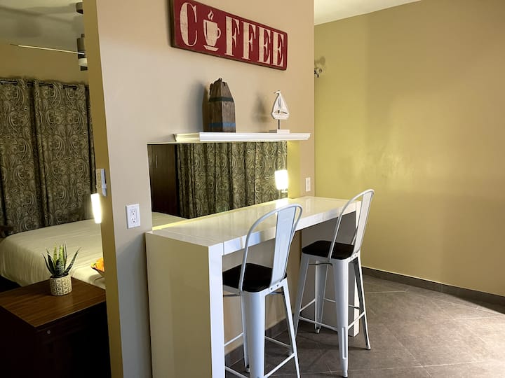 Below Budget Studio In Grace Bay! - Turks and Caicos Islands