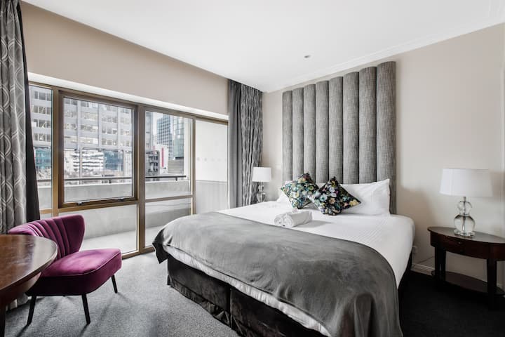 Spacious And Central Urban Living+pool And Balcony - Melbourne